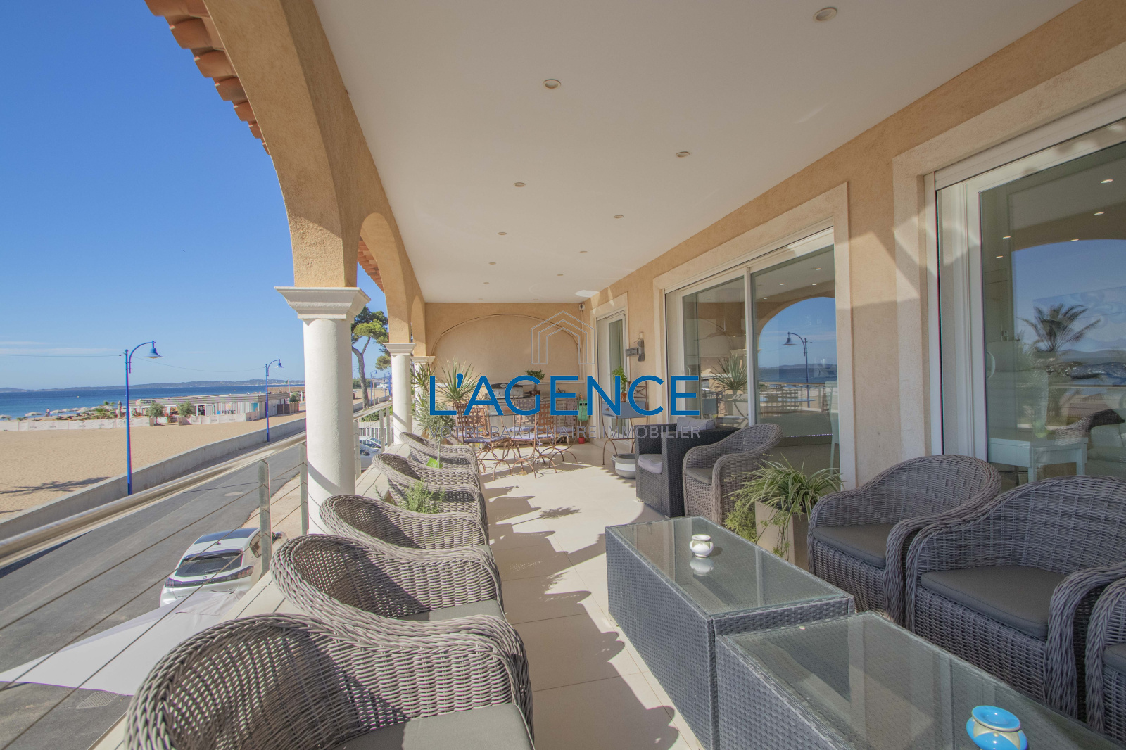 Vente Appartement T4 de 100 m² avec toit terrasse de 67 mé et parking ...